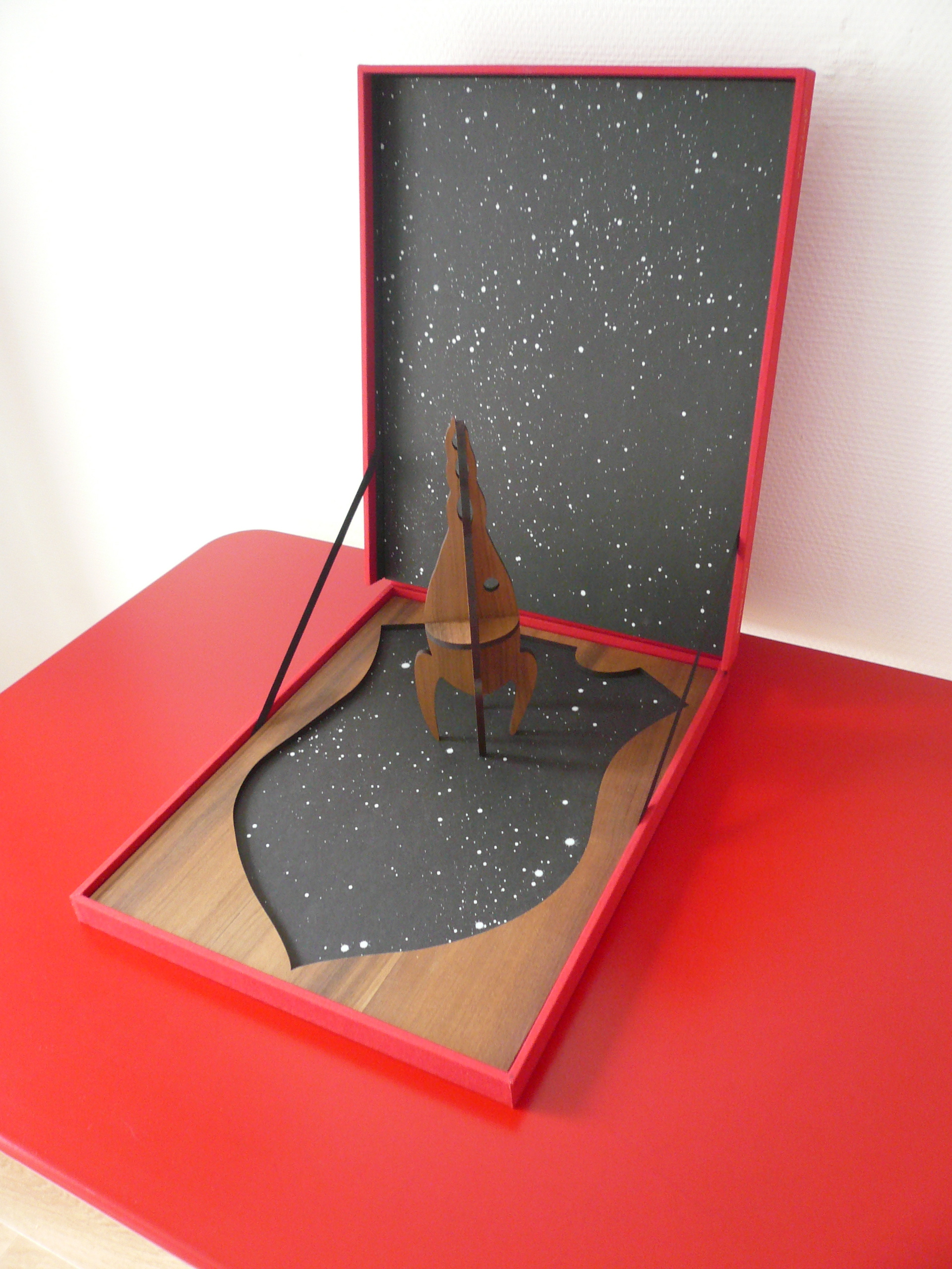 Guy Allott — À propos — Slash Paris